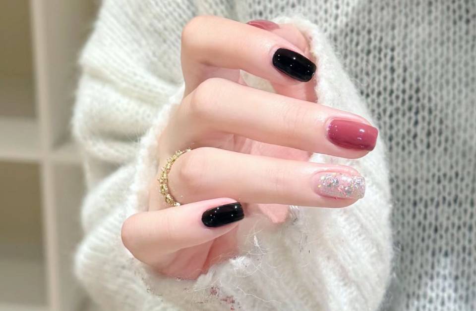 Hi Hi Nails is a Nail Salon in Englishtown, NJ 07726